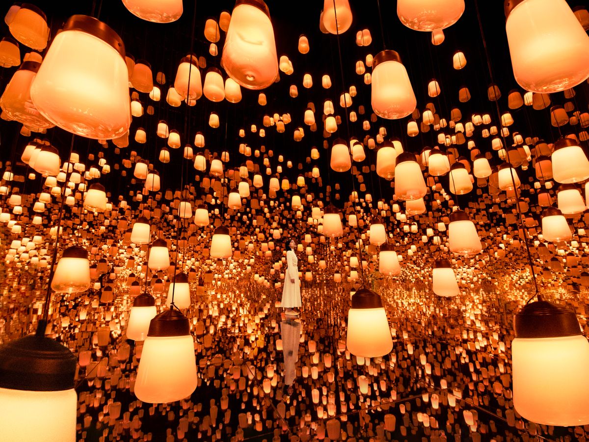Forest of Resonating Lamps: One Stroke - Fire | teamLab