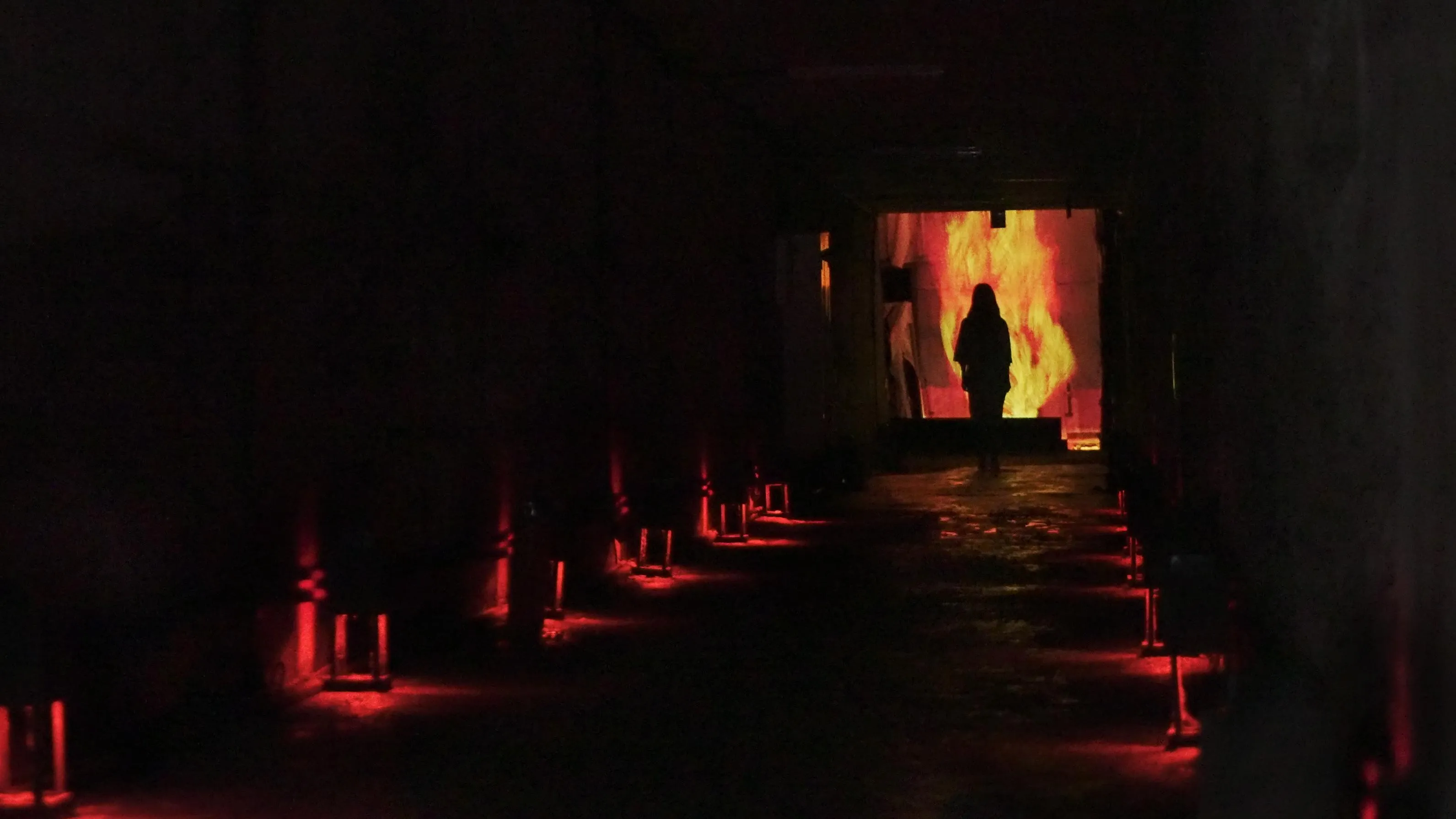 Universe of Fire Particles in a Decaying Underground Passage | teamLab